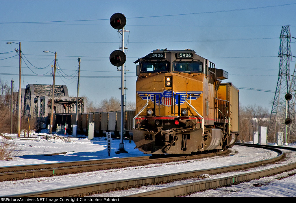 UP 5926 - Rear DPU on CCAPP-10